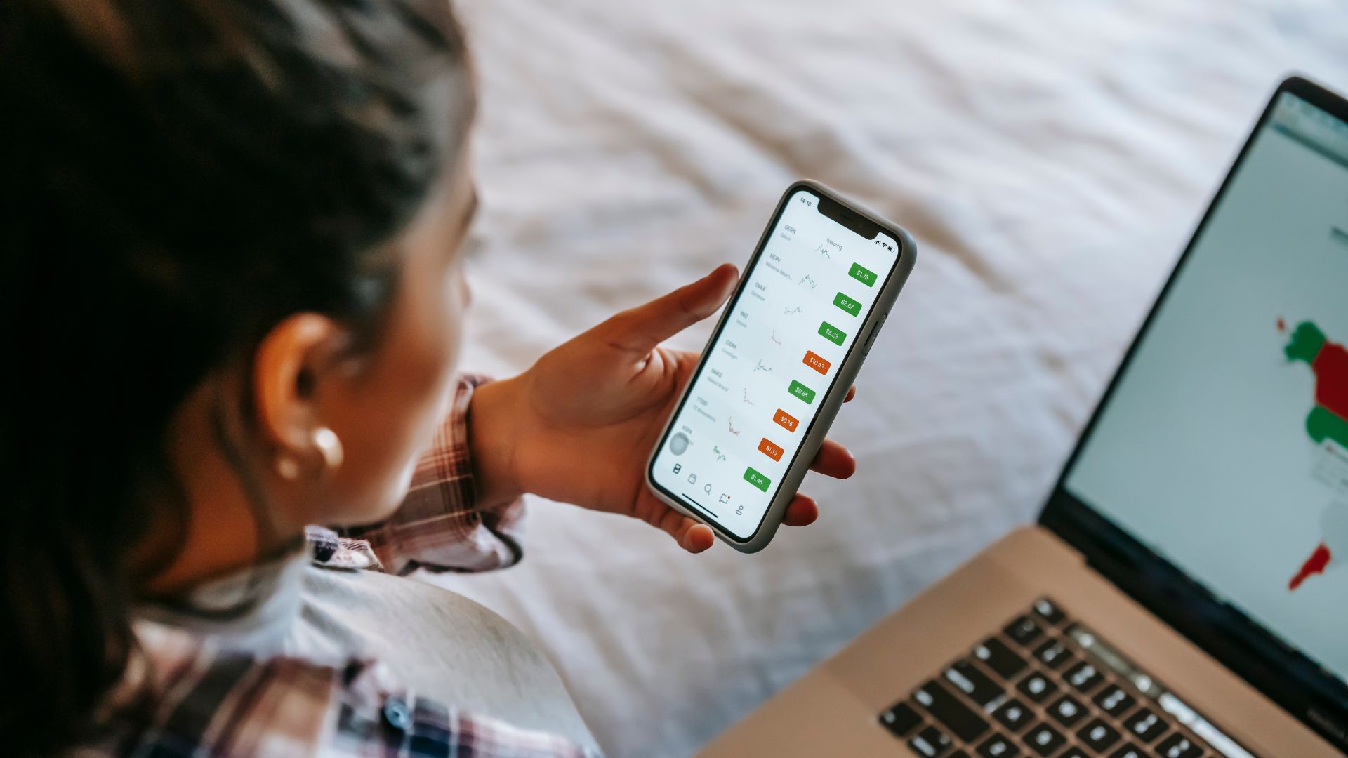 Exploring Altcoins: How to Identify Hidden Gems in 2025 - EPIQ Trading ...