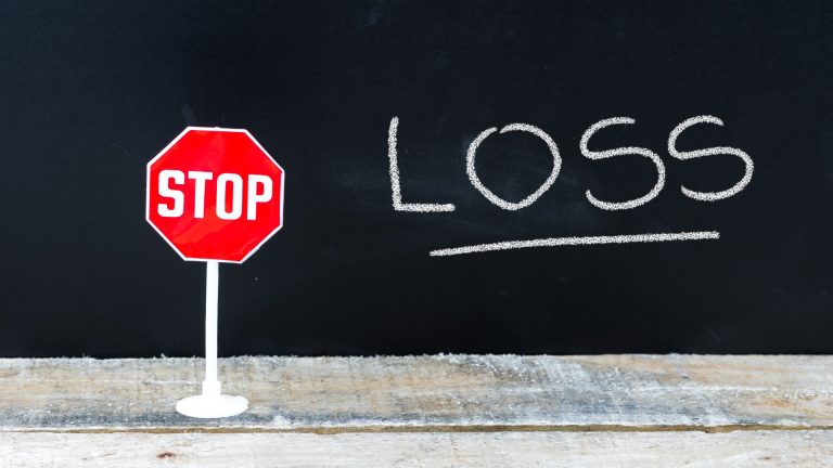 Stop Loss vs. Trailing Stop Loss: Pros, Cons, and When to Use Each ...